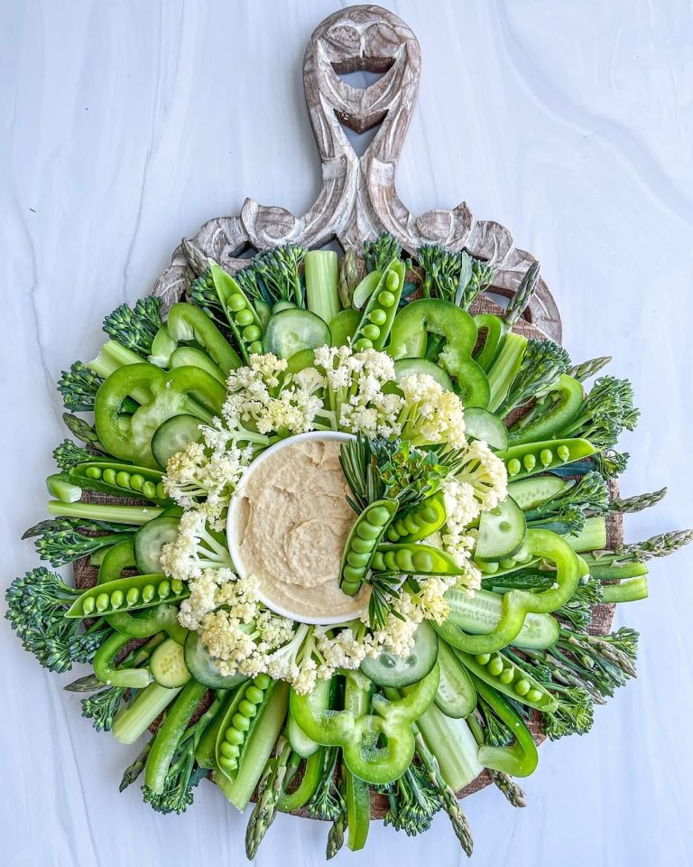 Beautiful Summer Charcuterie Board Ideas