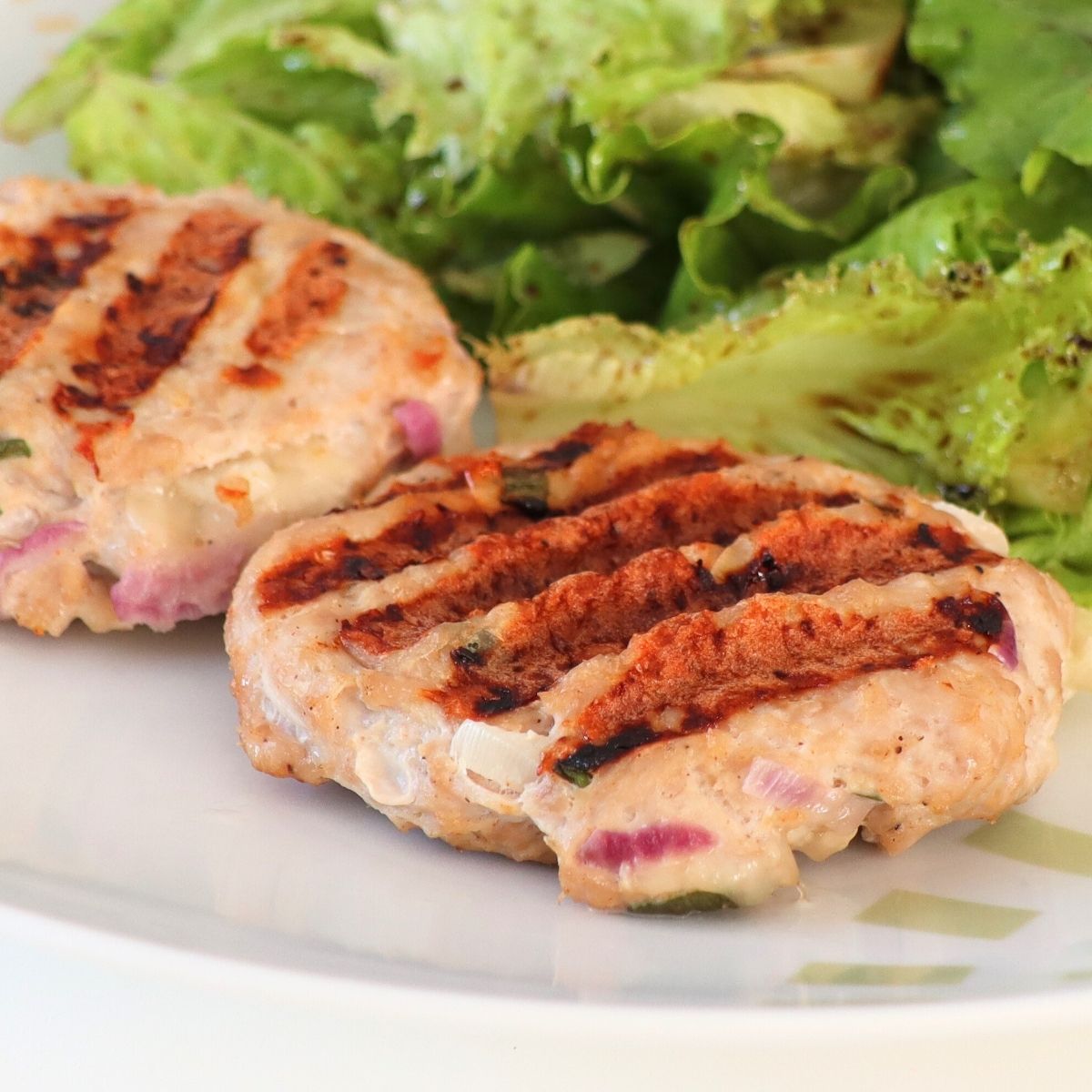 Healthy Ground Turkey Patties with Cheese [Recipe without Breadcrumbs]